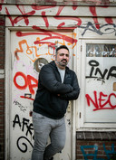 Sinan Can start hulpstichting voor kinderen in nood: ‘Het is het minste ...