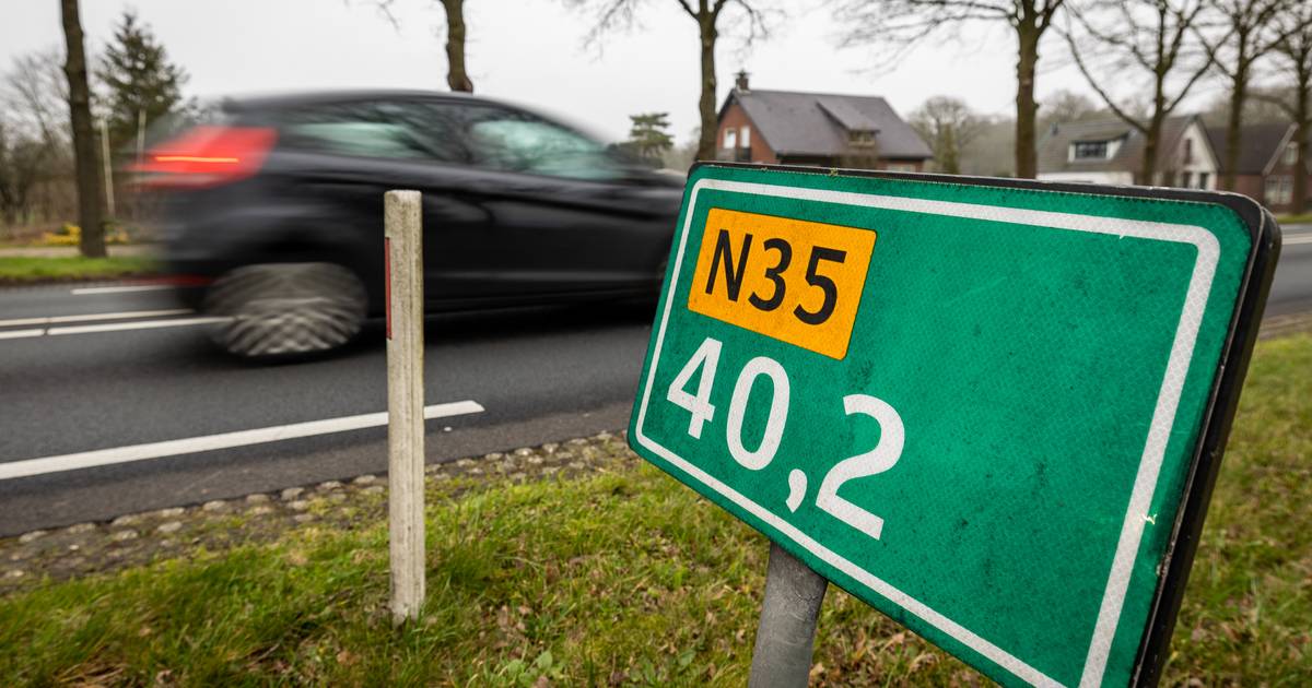 Verkeer op N35 loopt opnieuw vast na ongeluk | Hellendoorn | tubantia.nl