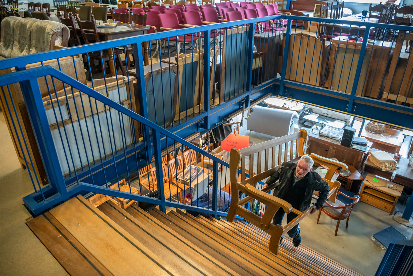 Adrie stopt na 27 jaar met zijn zaak in tweedehands spullen: ‘Het is ...