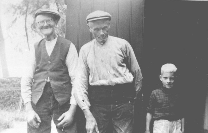 De ansichtkaarten van Zwier (79) brengen het ‘Hei- en Boeicop van ...