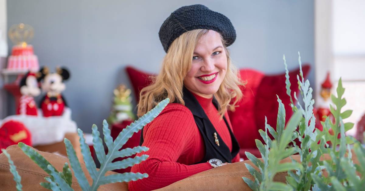 Zangcoach Tanja geeft in Borne een eigen showtje weg: ‘Ik zing altijd ...