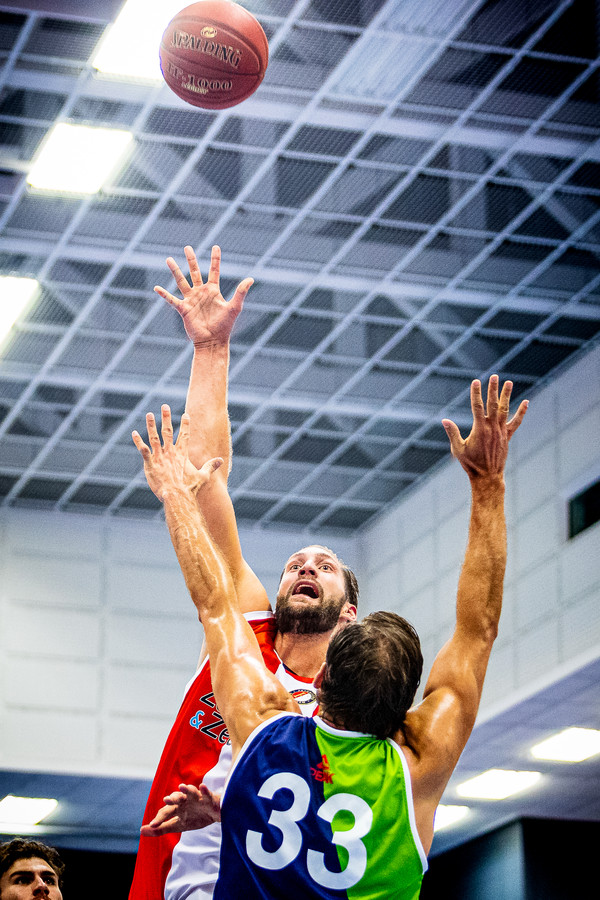 Van der List (29) na blessure terug bij Feyenoord Basketball: tijd voor ...