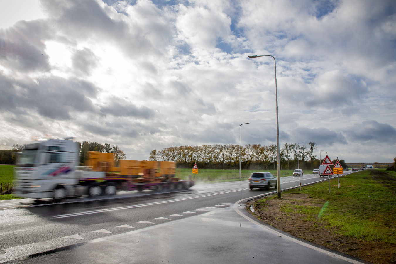 ‘Een extra rijstrook op de Maas en Waalweg is een goed idee, het geeft ...