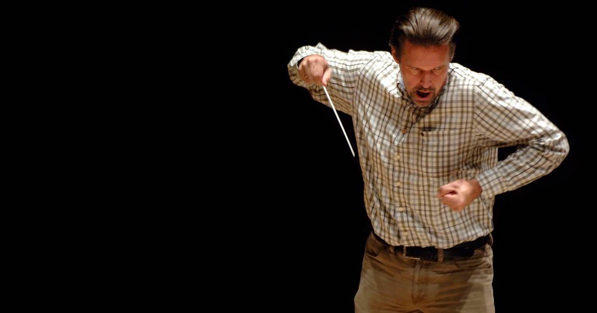 Dirigent Klaas Stok en koor Consensus Vocalis uit elkaar | Enschede e.o ...