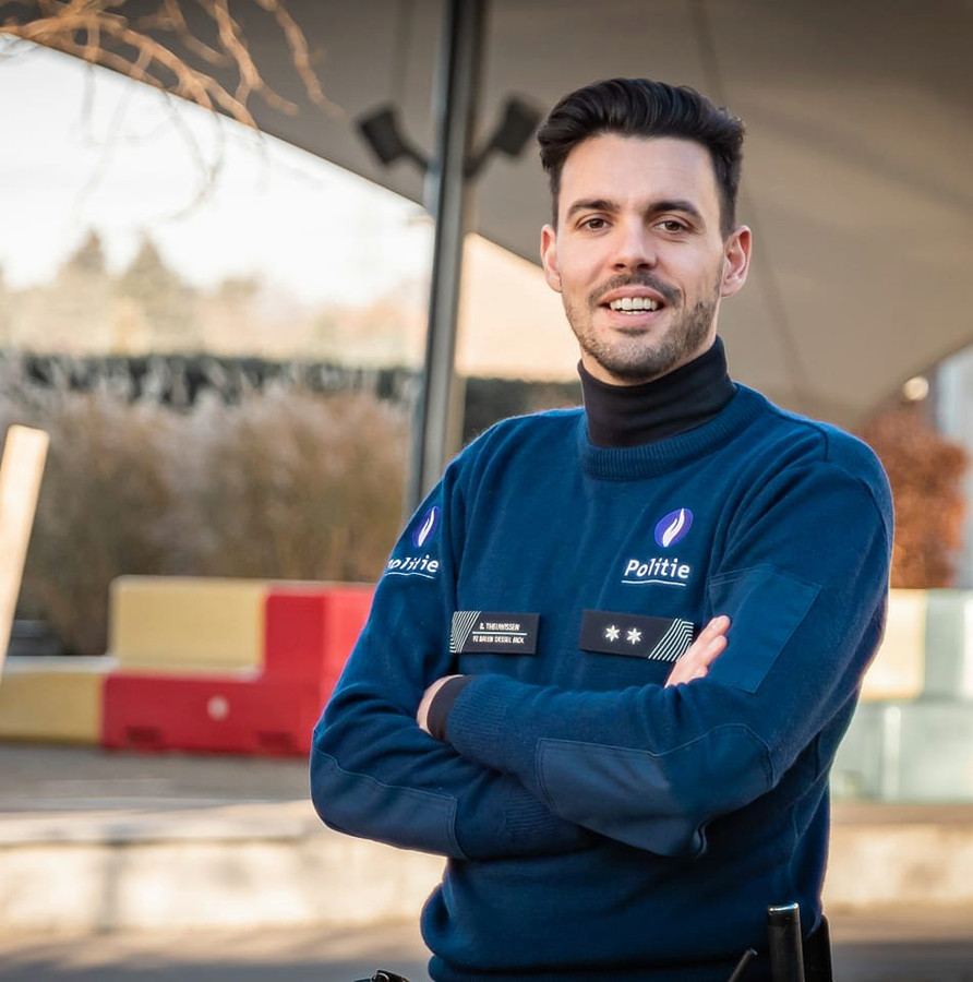 Politie introduceert een "campusflik" voor middelbare scholen en ...