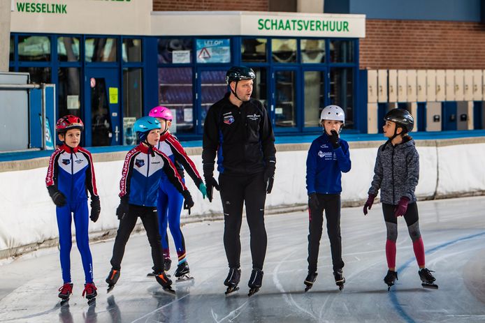 Opening seizoen bij ijsbaan De Scheg in Deventer valt in duigen: ‘Dit ...
