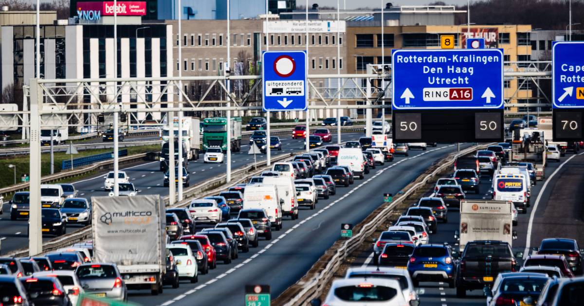 Drukke ochtendspits op Rotterdamse wegen door meerdere ongevallen, alleen nog file op A16 ...