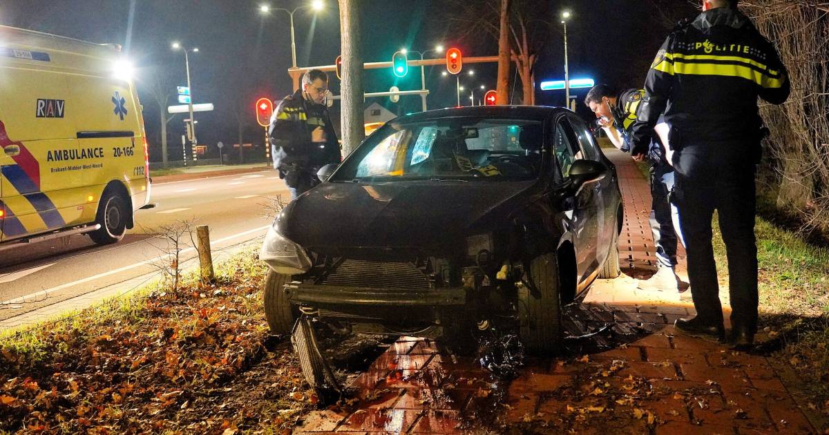 Automobilist met alcohol op aangehouden na crash in Dorst | Breda | bd.nl
