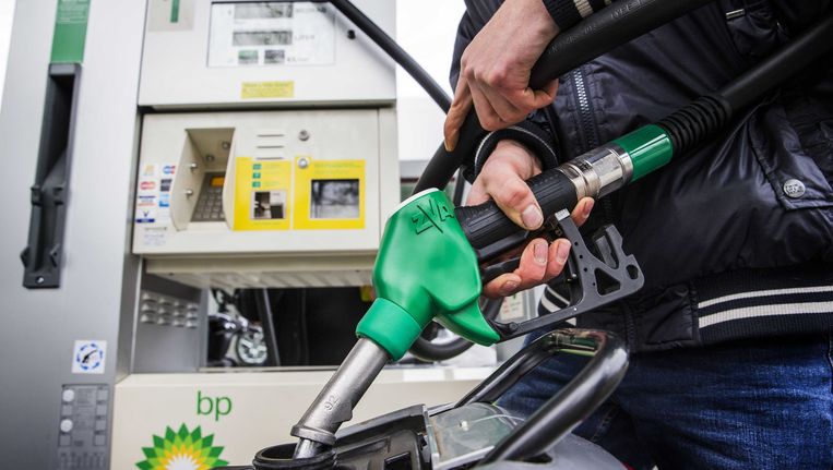 Benzine en lpg morgen duurder | De Morgen