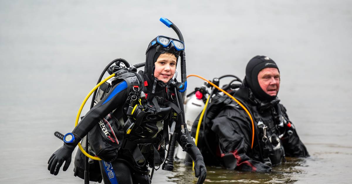 Michael (12) haalt meesterduikbrevet, maar bewees zichzelf al door zijn moeder te redden uit het ...