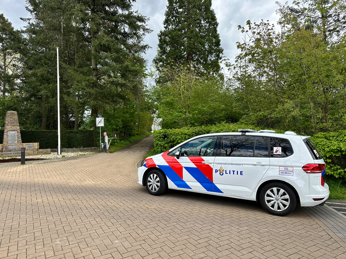 Politie houdt verdachte van overval aan na klopjacht rond station ... Politie houdt verdachte van overval aan na klopjacht rond station ...