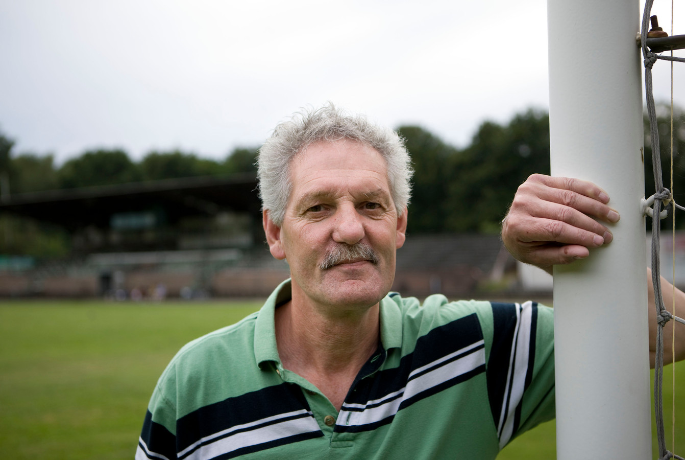 In het voetspoor van opa Jan spelen in groen-wit | Foto | gelderlander.nl