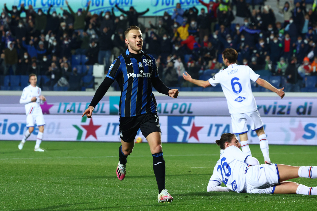 Jarige Teun Koopmeiners loodst Atalanta met twee treffers uit malaise ... Jarige Teun Koopmeiners loodst Atalanta met twee treffers uit malaise ...