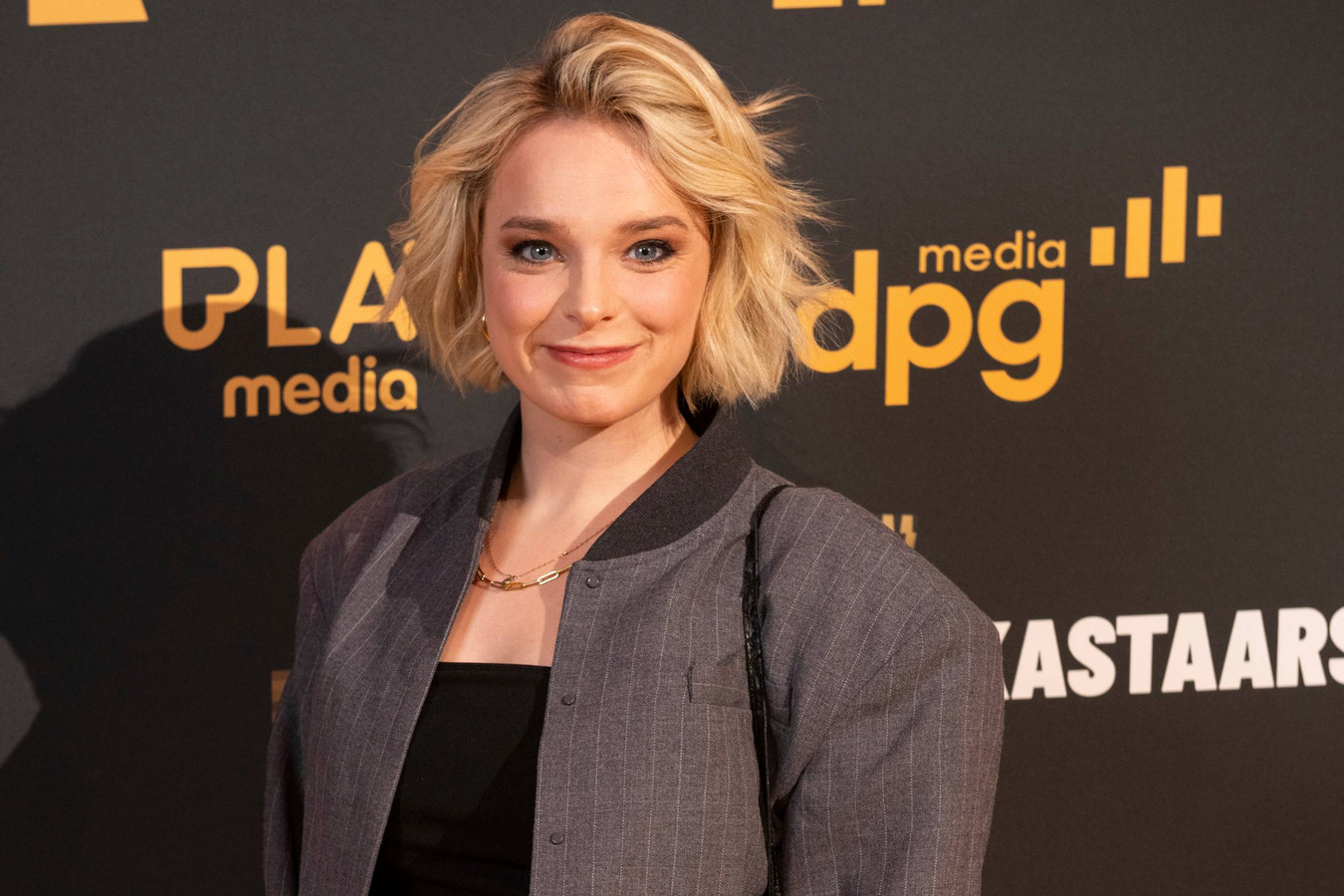 De stoute kantjes van ‘Mega Mindy’-actrice Lotte Stevens. “In de auto ...