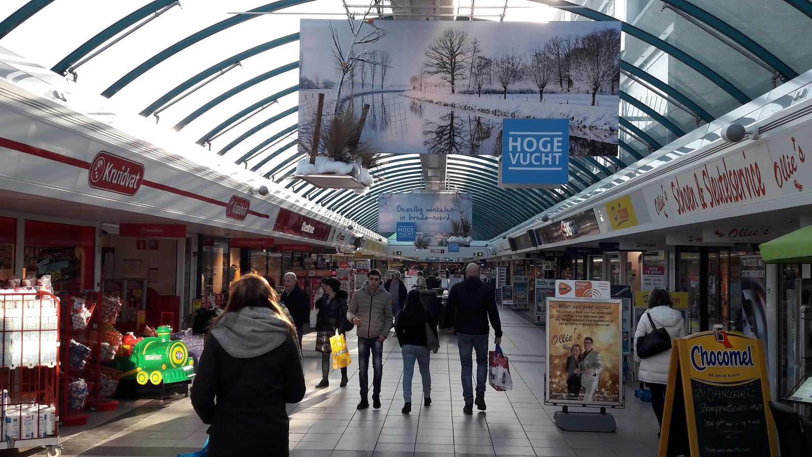 Ingreep winkelcentrum Hoge Vucht: uitbreiding, restylen entrees, nieuwe ...