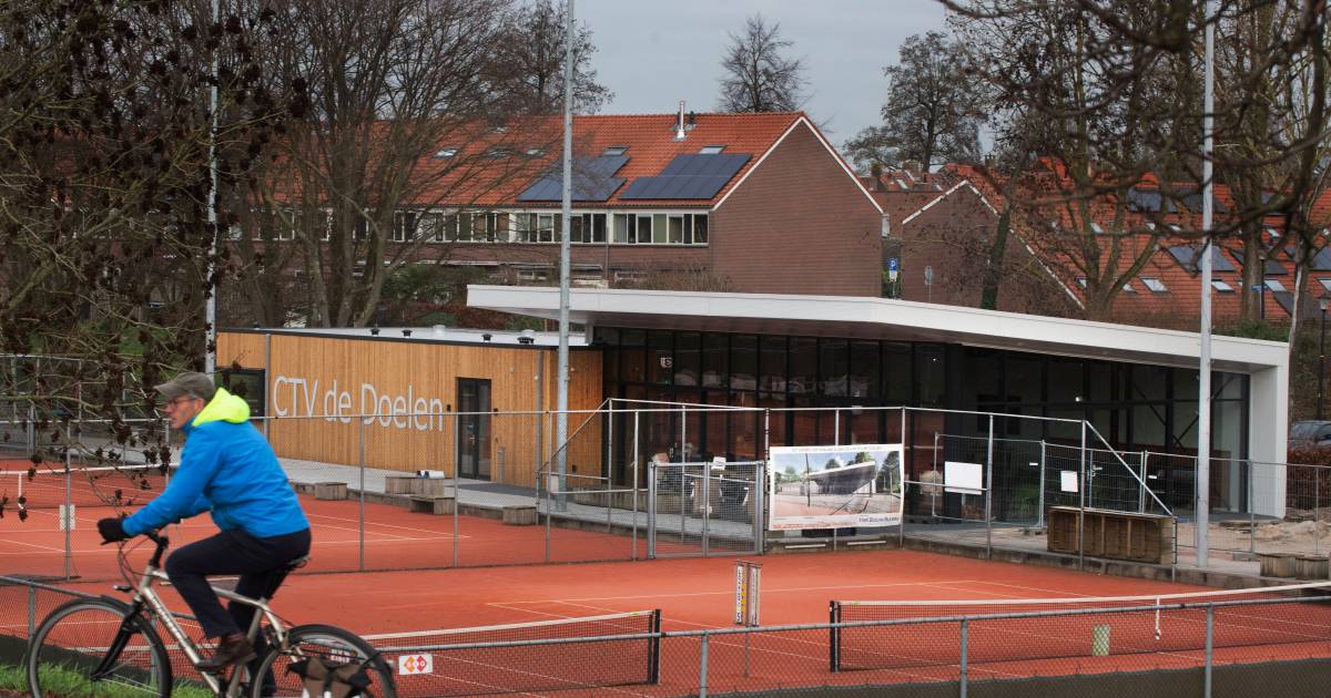 Twee keer werd deze tennisvereniging slachtoffer van brand, nu wordt er ...