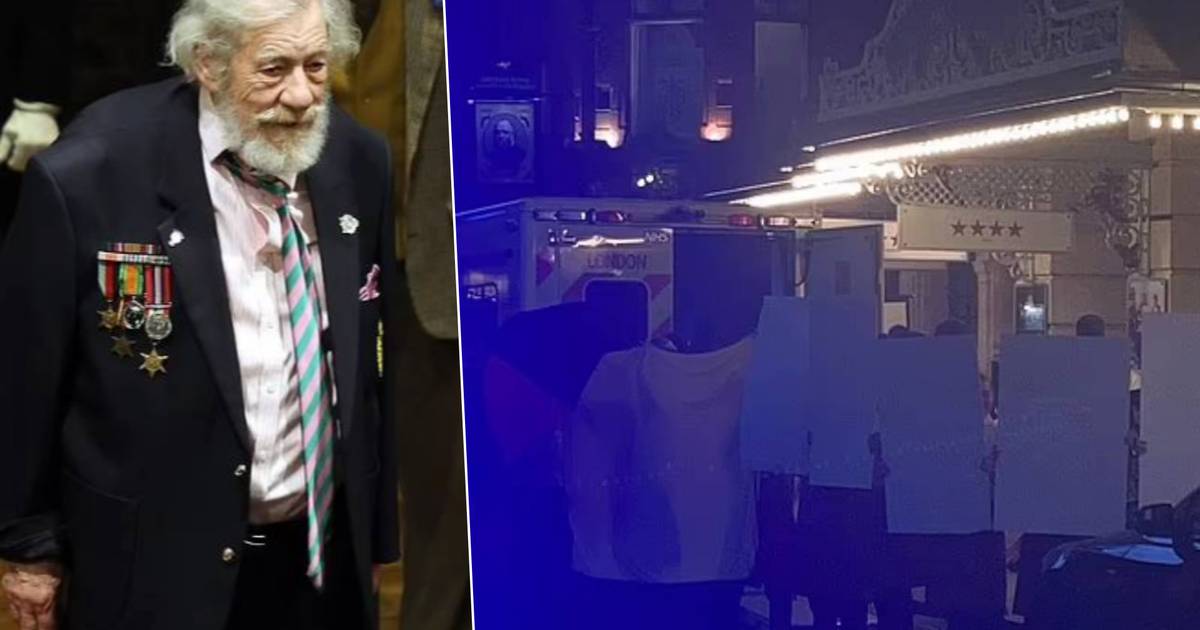 Sir Ian McKellen (85) maakt lelijke val op podium en moet naar ...