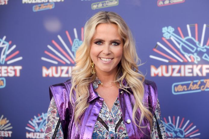 Monique Smit bevallen van derde kindje, dochter Lovi | Show | AD.nl