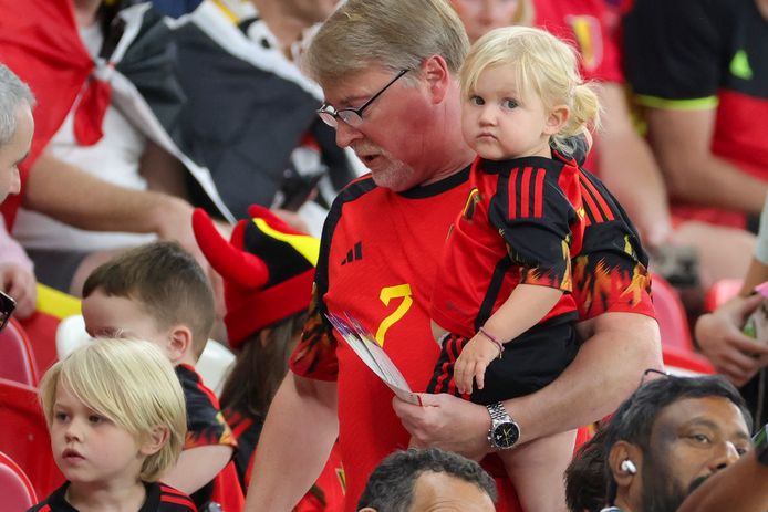 KIJK. Kindjes van Courtois steunden hun papa tijdens 100ste interland ...