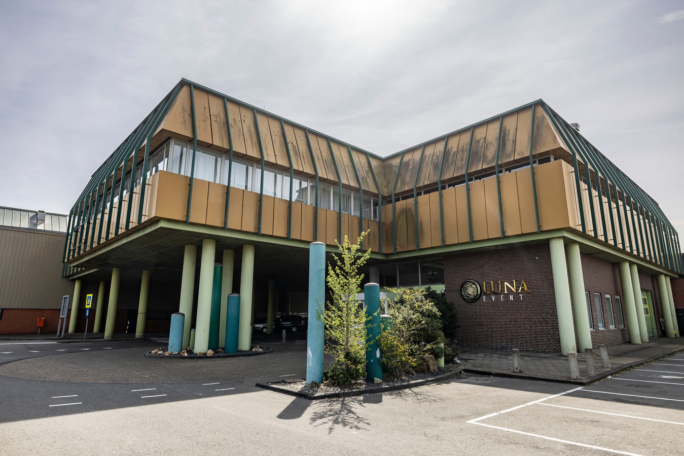 Burgemeester klaar met overlast feestlocatie Luna Events: boetes en ...