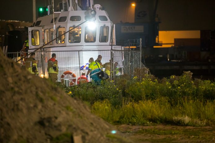 Vaarverbod voor twee kapiteins na dodelijk ongeval op Dordtse sleepboot ...
