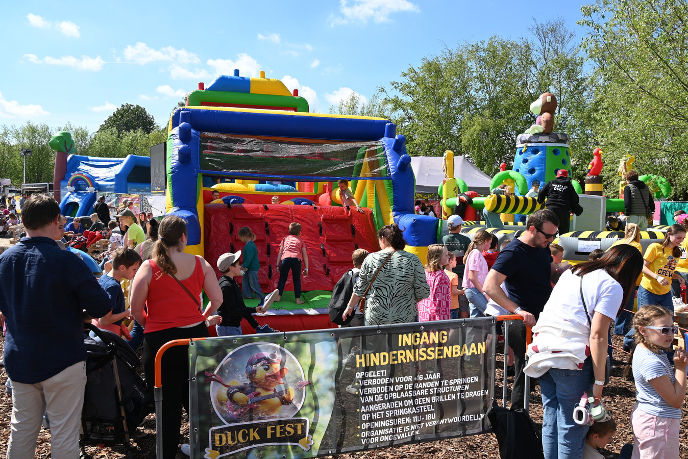 REPORTAGE. Eerste editie Duck Fest lokt massa volk: “Dat er ook een ...