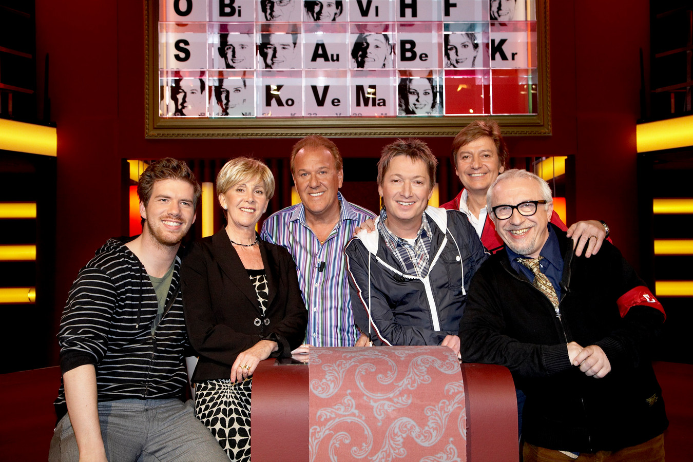 DOOR DE JAREN HEEN. Ambitieuze comedian wordt allround tv-gezicht: de ...