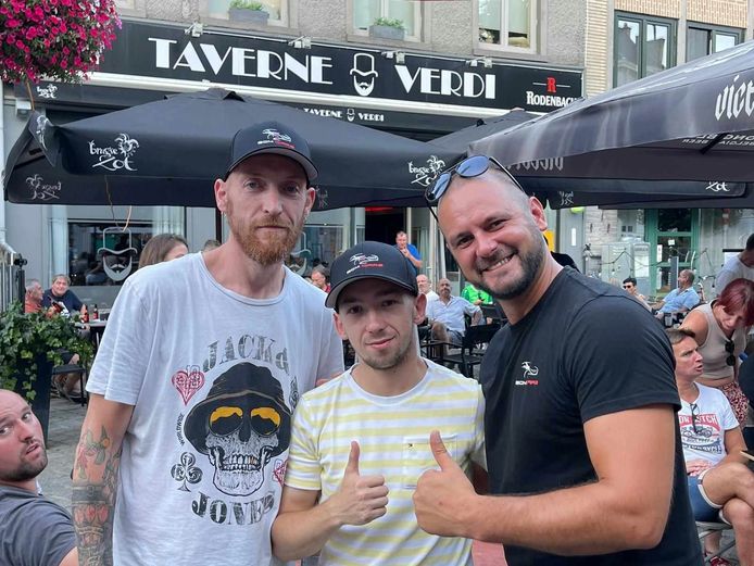 Vader Andy verslaat zoon Keith (17) in finale Open Dartskampioenschap ...