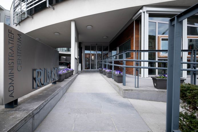 Rumst lanceert UiTPAS Rupel en deelt welkomstcadeaus uit | Rumst | hln.be