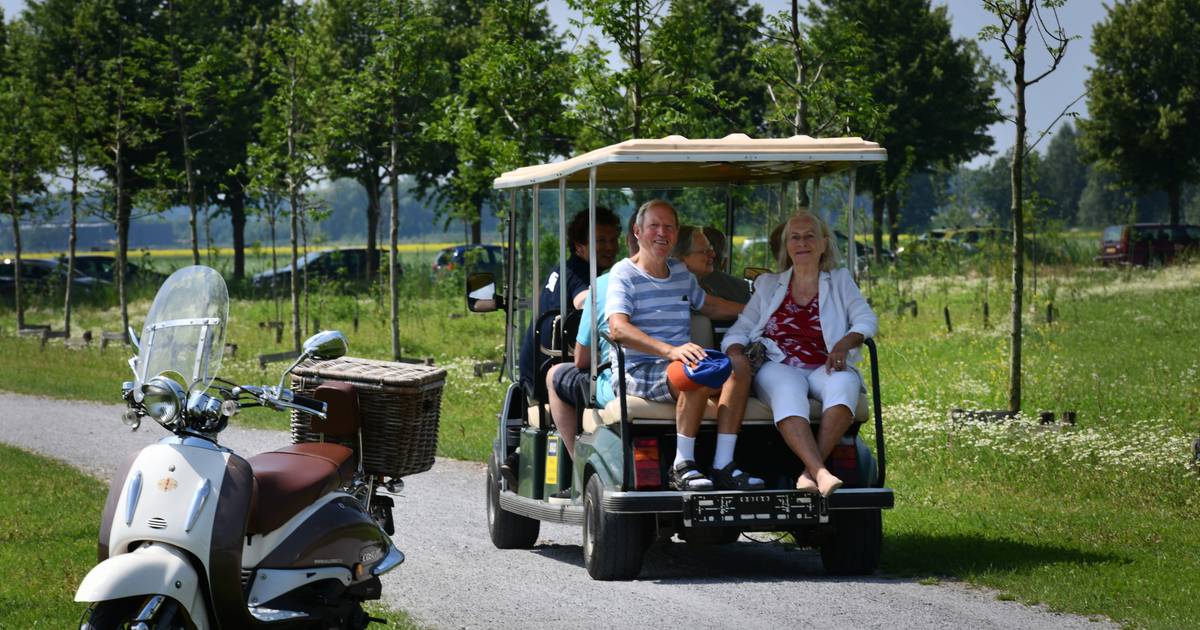 Plan voor Lingemeer met drijvende eilanden en horecagelegenheid | Buren ...
