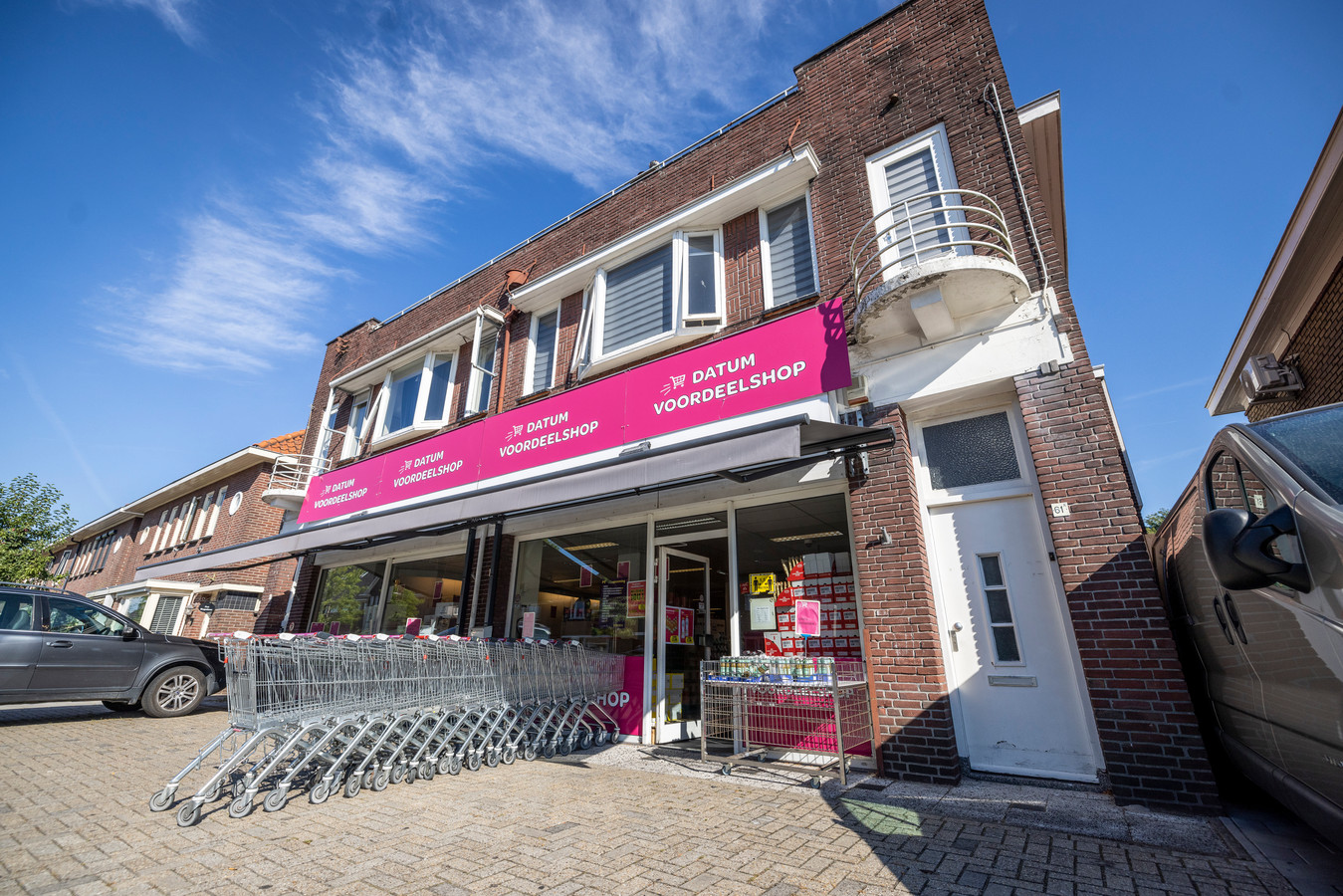 Deze winkel verkoopt producten die over de datum zijn en het loopt ...