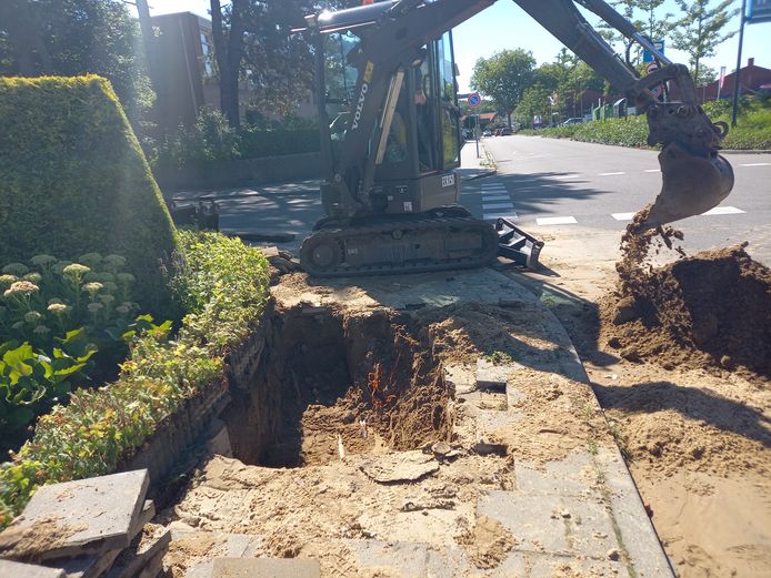 Wateroverlast in Groesbeek door kapotte waterleiding | Berg en Dal ...