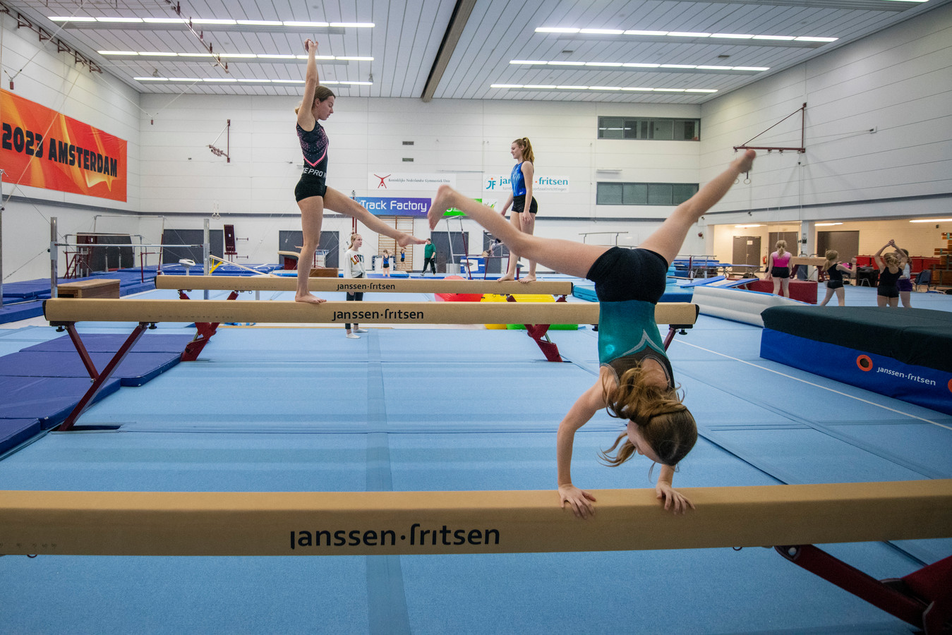 Tijd begint te dringen voor Apeldoornse turnclubs nu KNGU Beekbergen ...