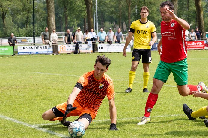 Reusels talent is het keepen beu en wordt veldspeler: ‘Besef dat ik de ...