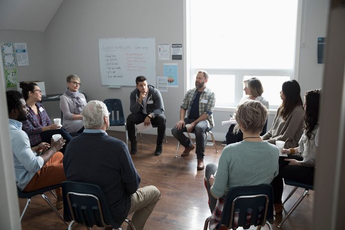 Bibliotheek Altena start met praatgroep voor mensen met autisme ...