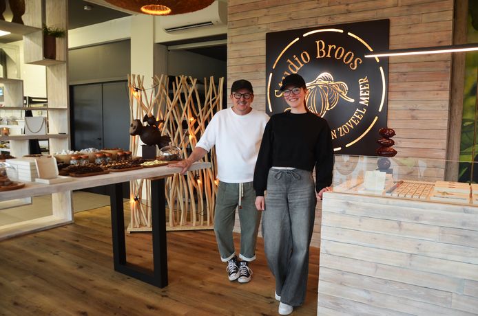 NET OPEN. Chocolatier Jan Andries opent ‘Studio Broos’ en heeft nu ook ijsjeskar: “We willen ...