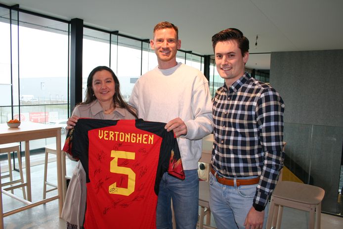 Vavato veilt gesigneerde Rode Duivels-shirts Vertonghen, De Bruyne en ...