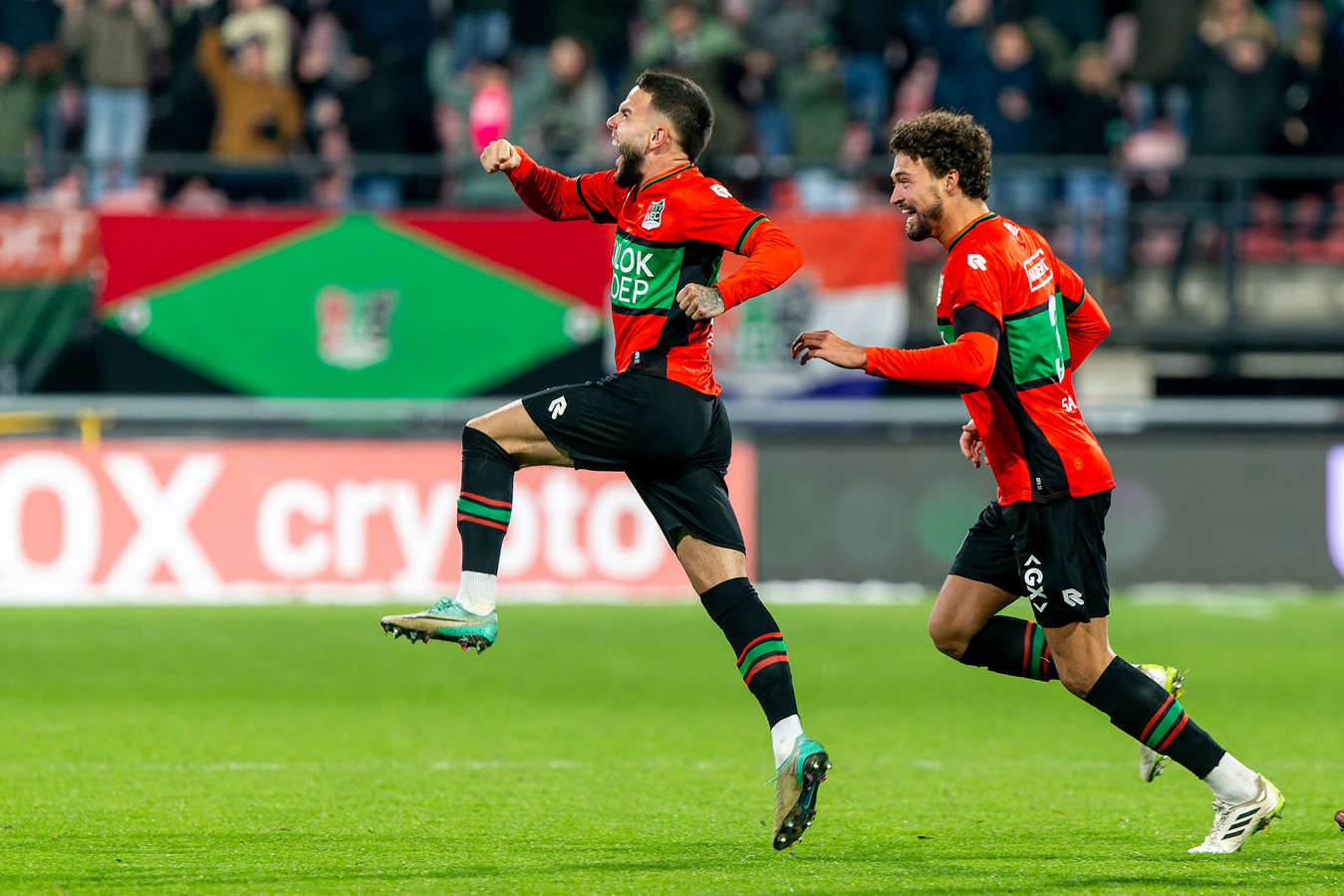 Indrukwekkend NEC wint door schitterende vrije trap van Verdonk knap ... Indrukwekkend NEC wint door schitterende vrije trap van Verdonk knap ...