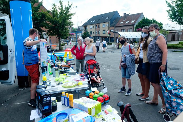 Wereldprimeur voor Schelle: Decathlon strijkt neer op wekelijkse markt ...