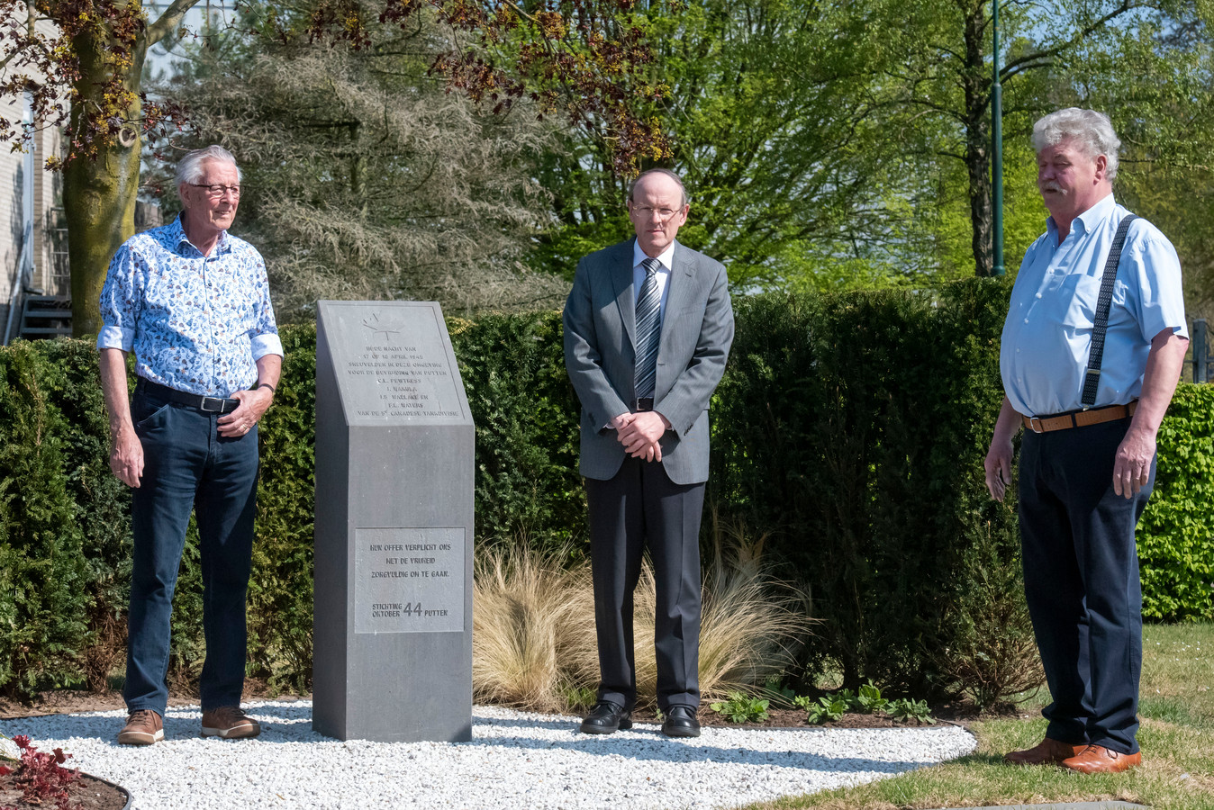 Monument voor de gevallen Canadezen in Putten krijgt nieuwe plek | Foto ...