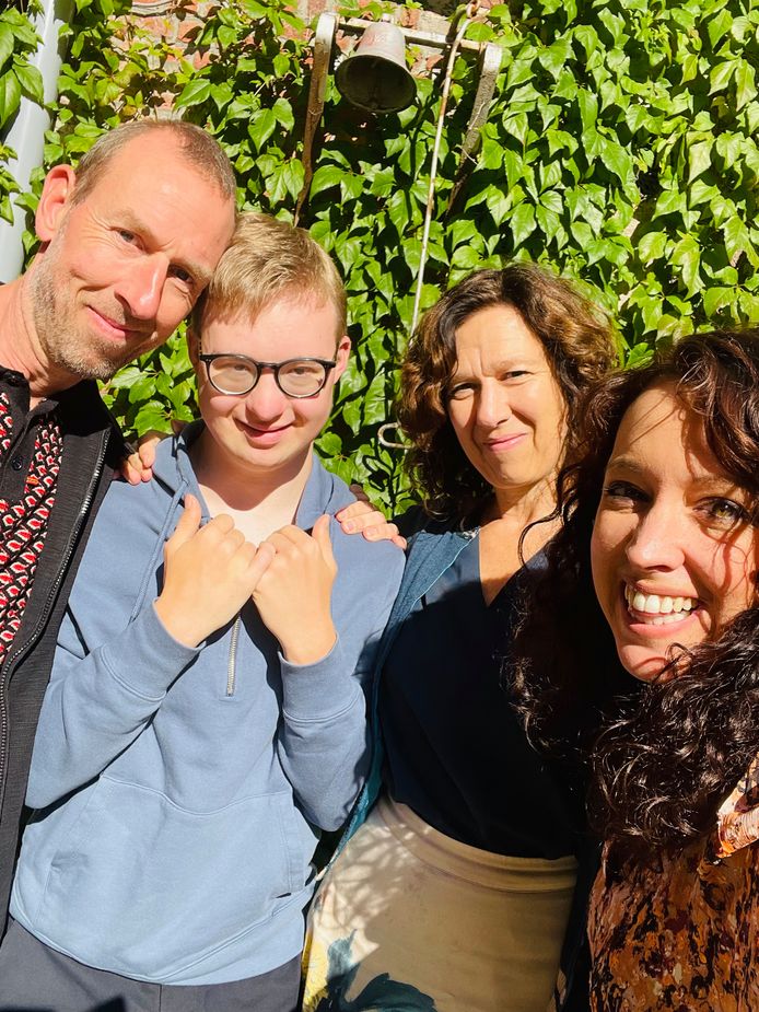 Joe-presentatrice Anke Buckinx bezoekt woonproject HONK: dertien ...