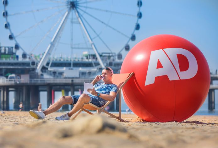 Afscheid van de zomer in Scheveningen: ‘Je schrijft toch hopelijk wel ...