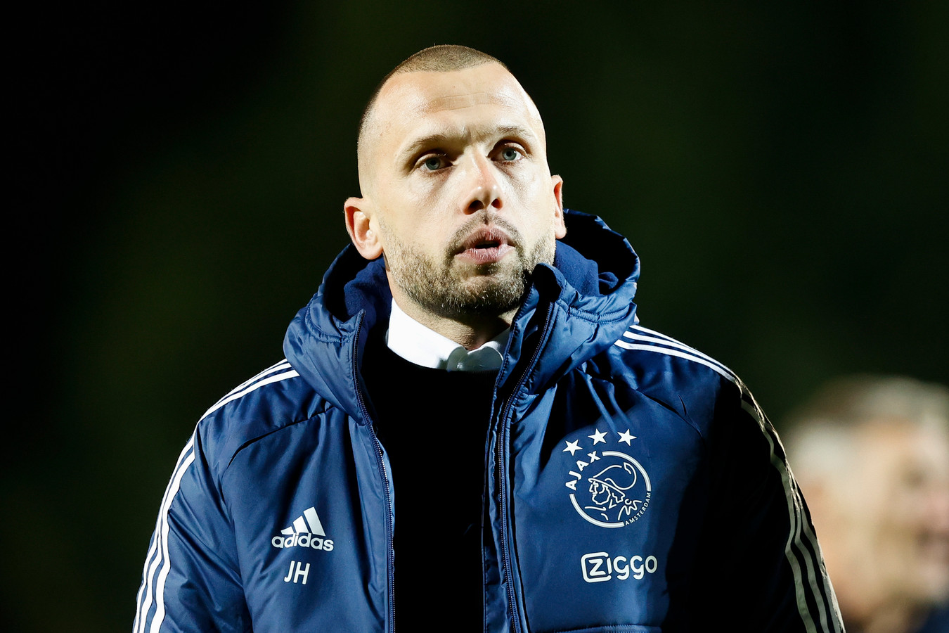Ajax stelt John Heitinga aan als interim-trainer na ontslag Alfred ...