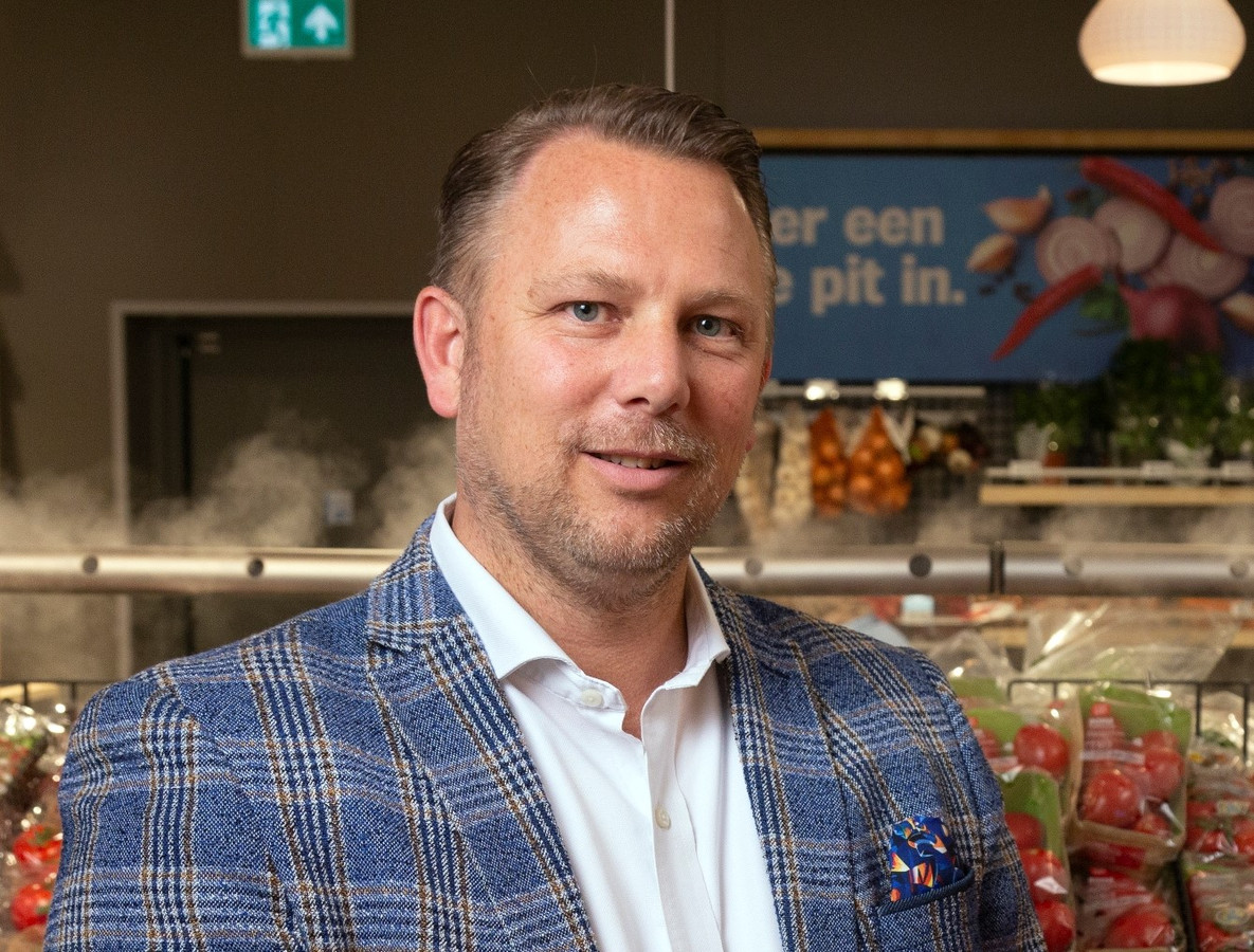 Cees van der Poel verkoopt Albert Heijn en Gall & Gall in Wielwijk ...