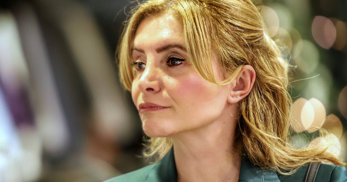 Wethouder Sormaz gaat jeugd, onderwijs en werk doen | Voorne aan Zee | AD.nl