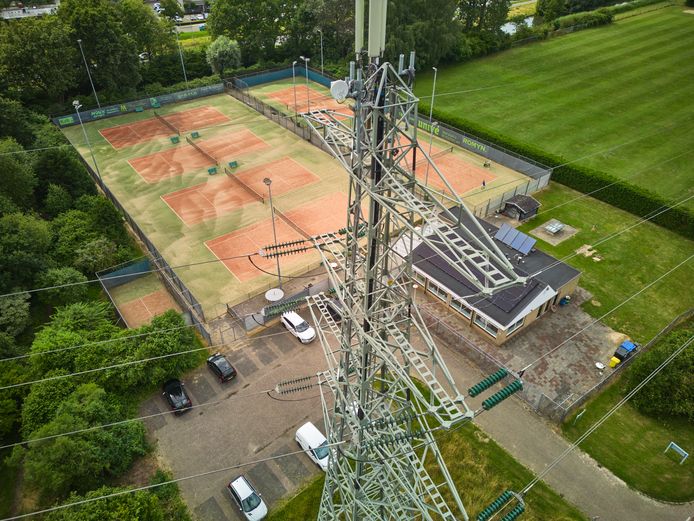 Stroomkabels Zutphen ondergronds: tennisclub Warnsveld wil ze niet ...