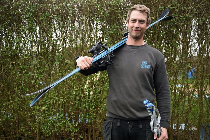 Lode (31) krijgt bekeuring voor overdreven snelheid... op zwarte ...