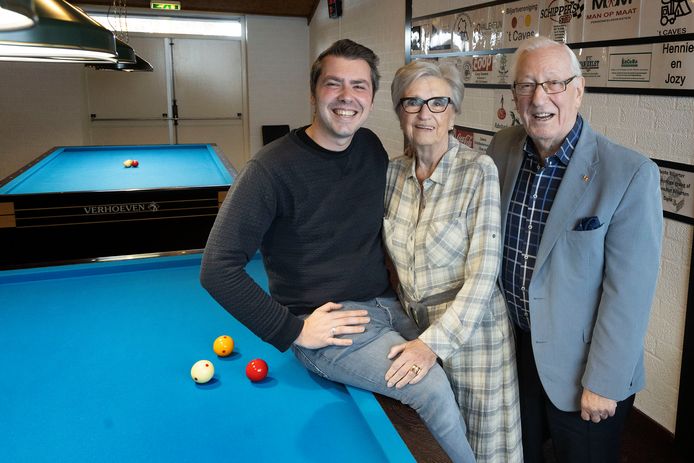 Opa versus kleinzoon, biljartgrootheid Ceulemans (84) is apetrots: ‘Wie ...