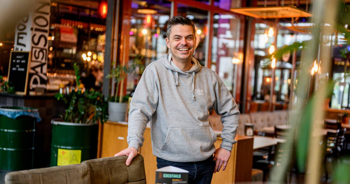 Erik Wooldrik ziet nog steeds brood in zijn Twentsche Foodhal in ...