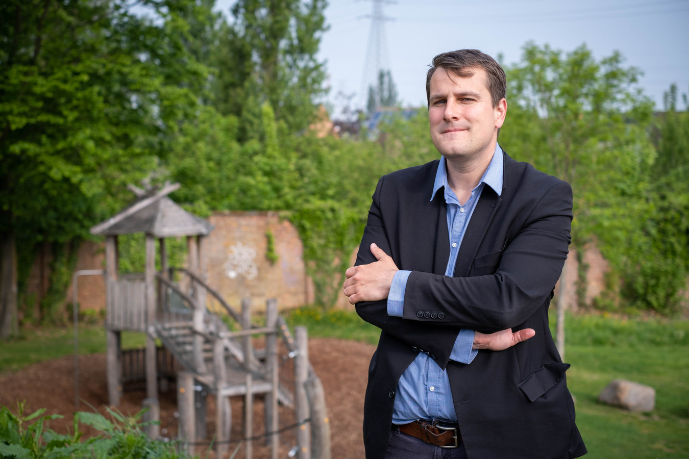 Wat met 1.100 werknemers bij Van Hool die job verliezen? “De chemie, de ...